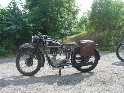 BMW MC Richards Garage: BMW R23 1939